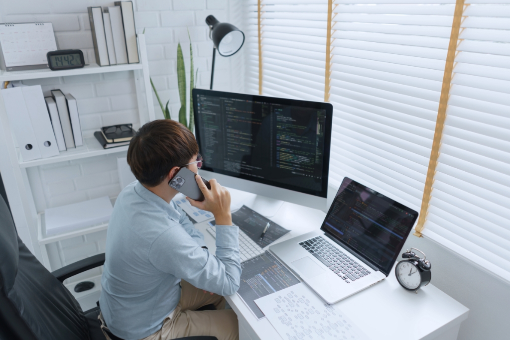 Personal Portfolio Websites Guide for 2024 | Invoxico