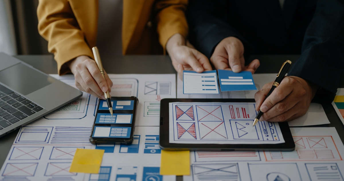 Maximalism in Graphic and Web Design in 2025 | Invoxico